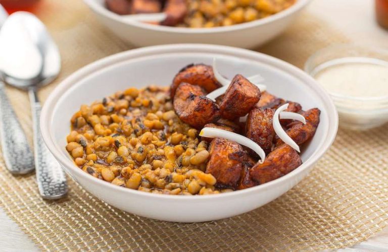 10 Delicious Ghanaian Dishes You Need To Try