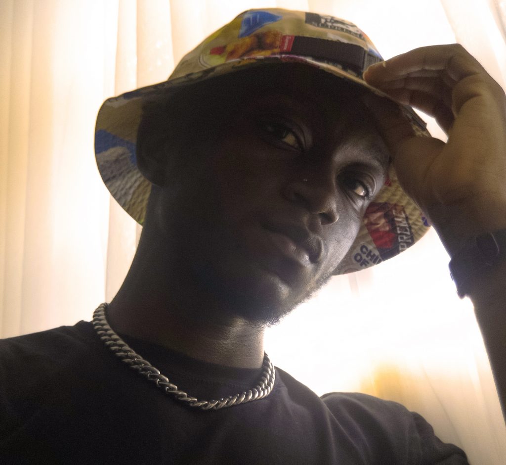 Viral Sensation, Mizzle Releases "Smile For You" Featuring Oxlade