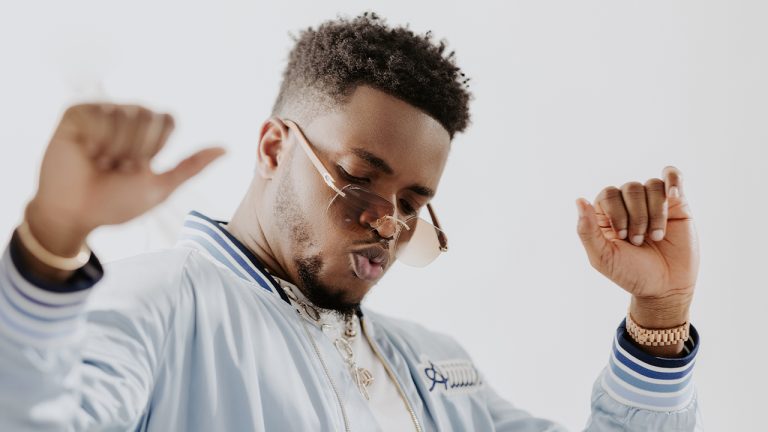 Highlights of Asa's Headline Concert at the Royal Albert Hall in the UK